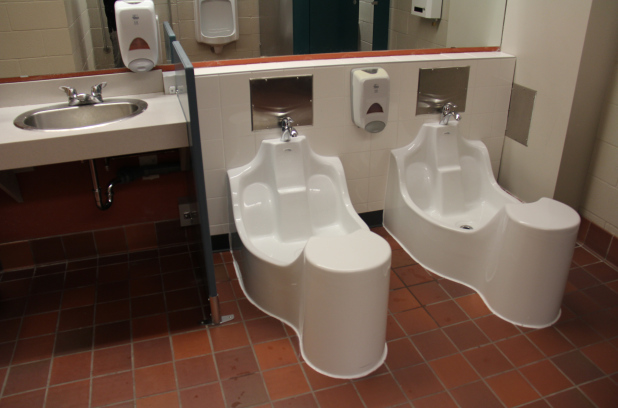 Une université canadienne facilite les ablutions des musulmans ...